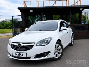 White Opel Insignia 2015 in Riga, with an engine capacity of 2.00 L and mileage of 264 thousand km for 5390 €, photo  on AUTOMOTO.COM.LV