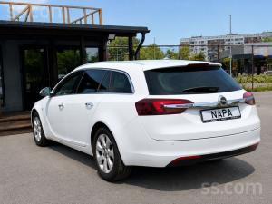 Balts Opel Insignia 2015 Rīga, ar dzinēja tilpumu 2.00 L un nobraukumu 264 tūkst. km par 5390 €, foto 6 vietnē AUTOMOTO.COM.LV