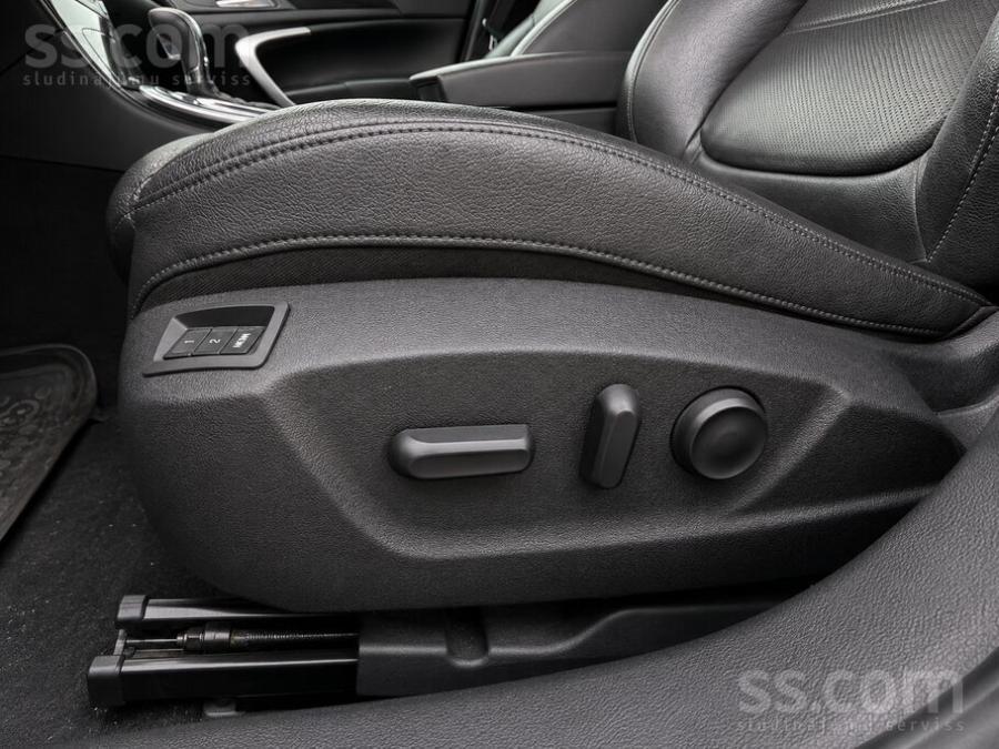 Balts Opel Insignia 2015 Rīga, ar dzinēja tilpumu 2.00 L un nobraukumu 264 tūkst. km par 5390 €, foto 13 vietnē AUTOMOTO.COM.LV