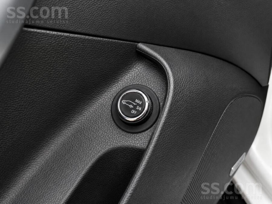Balts Opel Insignia 2015 Rīga, ar dzinēja tilpumu 2.00 L un nobraukumu 264 tūkst. km par 5390 €, foto 14 vietnē AUTOMOTO.COM.LV