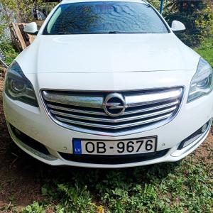Balts Opel Insignia 2015 Rīga, ar dzinēja tilpumu 2.00 L un nobraukumu 247 tūkst. km par 6250 €, foto  vietnē AUTOMOTO.COM.LV