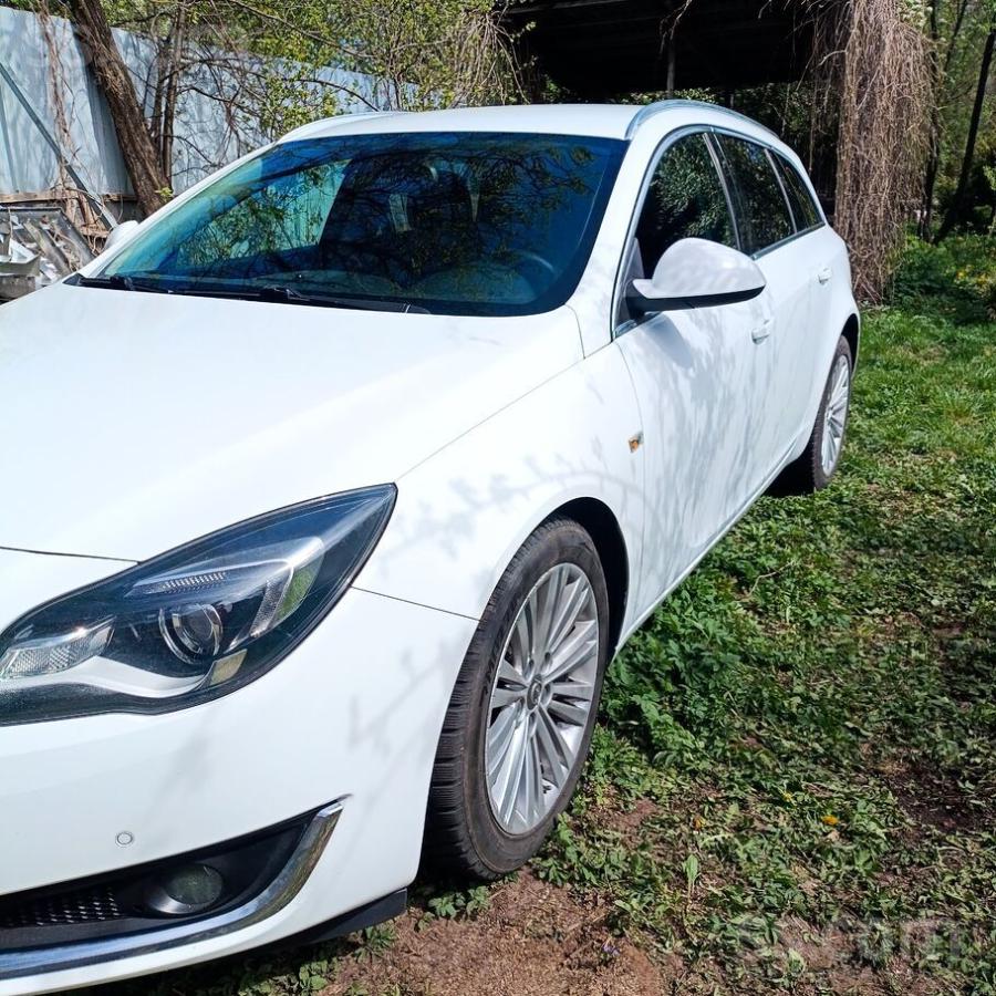 Balts Opel Insignia 2015 Rīga, ar dzinēja tilpumu 2.00 L un nobraukumu 247 tūkst. km par 6250 €, foto 3 vietnē AUTOMOTO.COM.LV