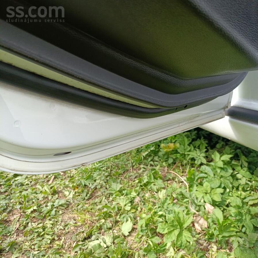 Balts Opel Insignia 2015 Rīga, ar dzinēja tilpumu 2.00 L un nobraukumu 247 tūkst. km par 6250 €, foto 11 vietnē AUTOMOTO.COM.LV