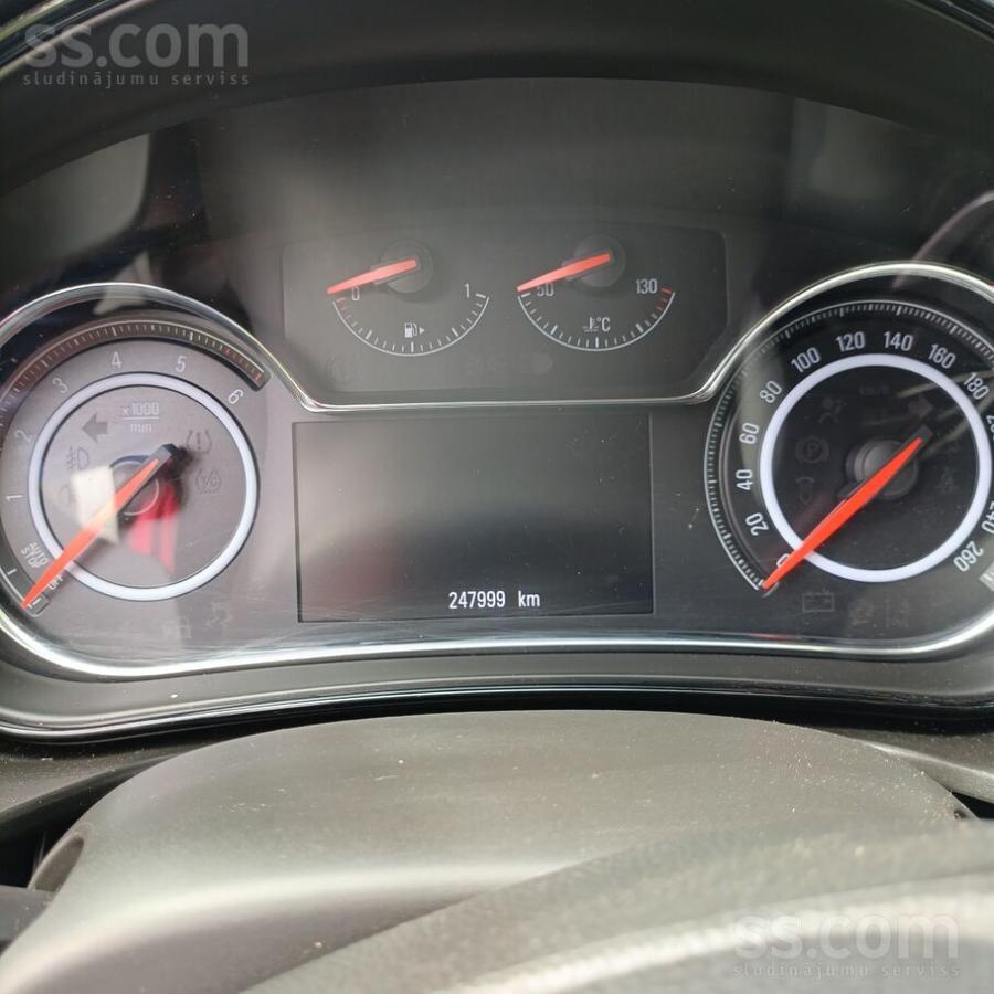 Balts Opel Insignia 2015 Rīga, ar dzinēja tilpumu 2.00 L un nobraukumu 247 tūkst. km par 6250 €, foto 13 vietnē AUTOMOTO.COM.LV
