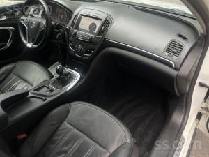 Balts Opel Insignia 2015 Rīga, ar dzinēja tilpumu 2.00 L un nobraukumu 247 tūkst. km par 5500 €, foto 9 vietnē AUTOMOTO.COM.LV