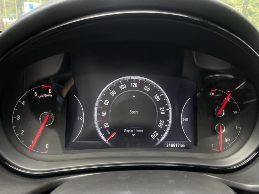 White Opel Insignia 2015 in Riga, with an engine capacity of 2.00 L and mileage of 247 thousand km for 5900 €, photo 13 on AUTOMOTO.COM.LV