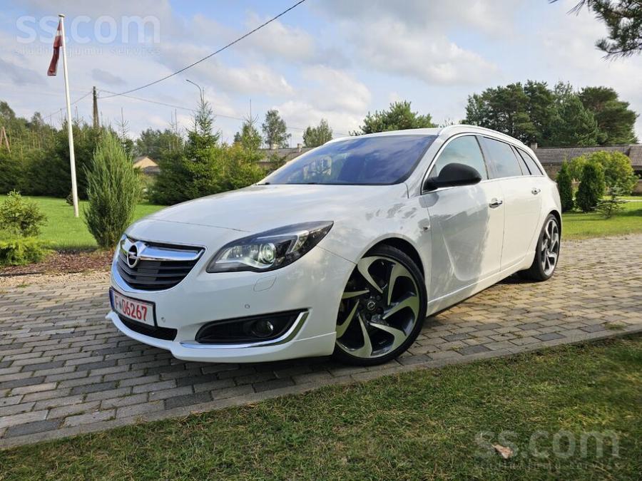Balts Opel Insignia 2015 Rīga, ar dzinēja tilpumu 2.00 L un nobraukumu 222 tūkst. km par 7600 €, foto 1 vietnē AUTOMOTO.COM.LV