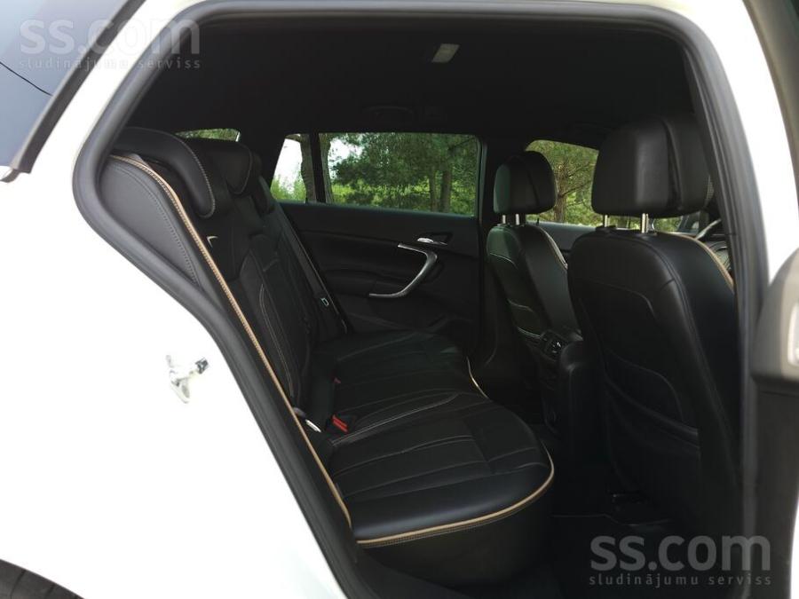 Balts Opel Insignia 2015 Rīga, ar dzinēja tilpumu 2.00 L un nobraukumu 222 tūkst. km par 7600 €, foto 24 vietnē AUTOMOTO.COM.LV