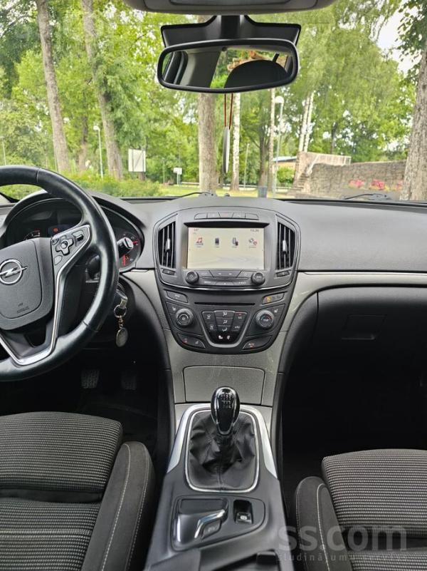 White Opel Insignia 2015 in Ogre, with an engine capacity of 2.00 L and mileage of 0 thousand km for 5800 €, photo 6 on AUTOMOTO.COM.LV
