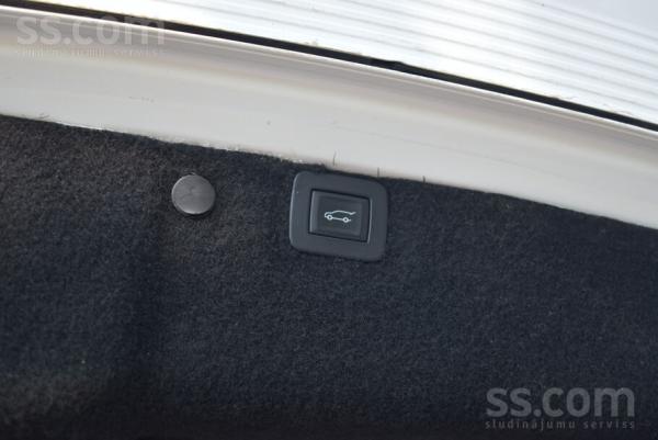 Balts Opel Insignia 2015 Kuldīga, ar dzinēja tilpumu 2.00 L un nobraukumu 0 tūkst. km par 6550 €, foto 5 vietnē AUTOMOTO.COM.LV