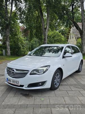 Balts Opel Insignia 2015 Ogre, ar dzinēja tilpumu 2.00 L un nobraukumu 0 tūkst. km par 4990 €, foto  vietnē AUTOMOTO.COM.LV