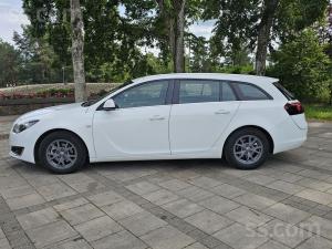 White Opel Insignia 2015 in Ogre, with an engine capacity of 2.00 L and mileage of 0 thousand km for 4990 €, photo 3 on AUTOMOTO.COM.LV