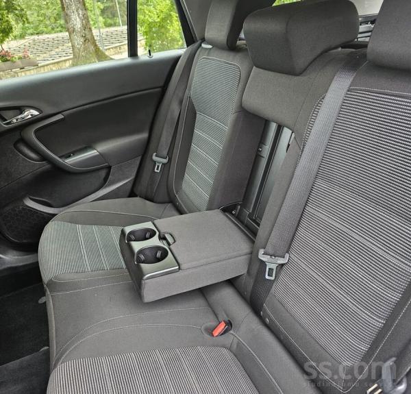 Balts Opel Insignia 2015 Ogre, ar dzinēja tilpumu 2.00 L un nobraukumu 0 tūkst. km par 4990 €, foto 9 vietnē AUTOMOTO.COM.LV