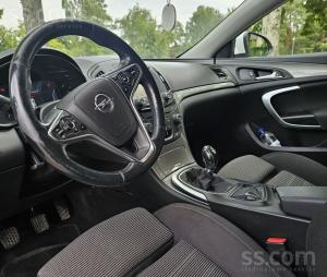 White Opel Insignia 2015 in Ogre, with an engine capacity of 2.00 L and mileage of 0 thousand km for 4990 €, photo 12 on AUTOMOTO.COM.LV