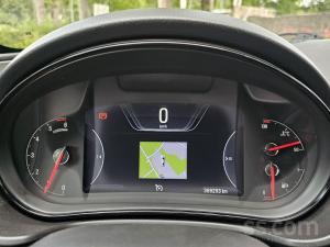 White Opel Insignia 2015 in Ogre, with an engine capacity of 2.00 L and mileage of 0 thousand km for 4990 €, photo 16 on AUTOMOTO.COM.LV