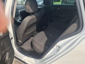 Balts Opel Insignia 2015 Cēsis, ar dzinēja tilpumu 1.60 L un nobraukumu 288 tūkst. km par 5200 €, foto 10 vietnē AUTOMOTO.COM.LV