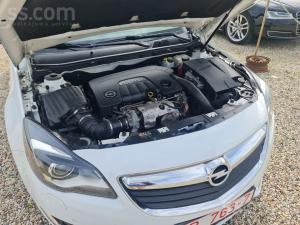 White Opel Insignia 2015 in Cesis, with an engine capacity of 1.60 L and mileage of 288 thousand km for 5200 €, photo 14 on AUTOMOTO.COM.LV
