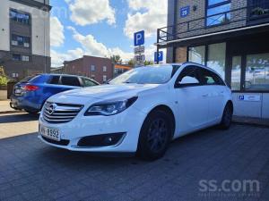 White Opel Insignia 2015 in Riga, with an engine capacity of 2.00 L and mileage of 368 thousand km for 4800 €, photo  on AUTOMOTO.COM.LV
