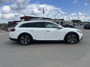 White Opel Insignia 2015 in Kaunas, with an engine capacity of 1.96 L and mileage of 284 thousand km for 4350 €, photo 6 on AUTOMOTO.COM.LV