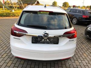 Balts Opel Insignia 2015 Talsi, ar dzinēja tilpumu 2.00 L un nobraukumu 276 tūkst. km par 7470 €, foto 12 vietnē AUTOMOTO.COM.LV