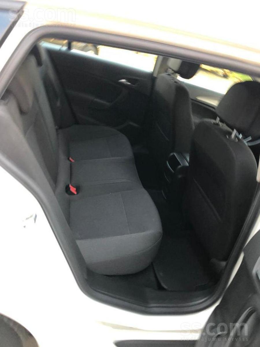 Balts Opel Insignia 2015 Talsi, ar dzinēja tilpumu 2.00 L un nobraukumu 276 tūkst. km par 7470 €, foto 15 vietnē AUTOMOTO.COM.LV