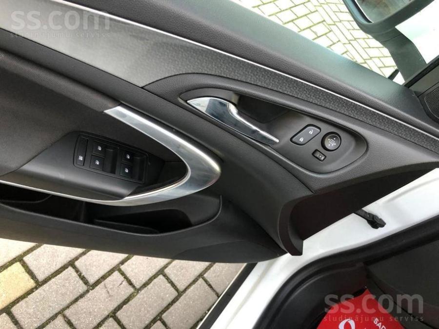 Balts Opel Insignia 2015 Talsi, ar dzinēja tilpumu 2.00 L un nobraukumu 276 tūkst. km par 7470 €, foto 19 vietnē AUTOMOTO.COM.LV