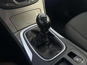 Balts Opel Insignia 2015 Klaipėda, ar dzinēja tilpumu 2.00 L un nobraukumu 301 tūkst. km par 5499 €, foto 15 vietnē AUTOMOTO.COM.LV