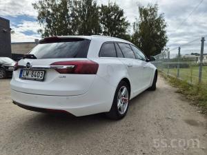 White Opel Insignia 2015 in Kuldiga, with an engine capacity of 2.00 L and mileage of 259 thousand km for 5100 €, photo 6 on AUTOMOTO.COM.LV