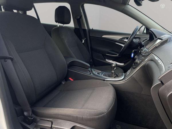Balts Opel Insignia 2015 Klaipėda, ar dzinēja tilpumu 2.00 L un nobraukumu 301 tūkst. km par 5499 €, foto 9 vietnē AUTOMOTO.COM.LV