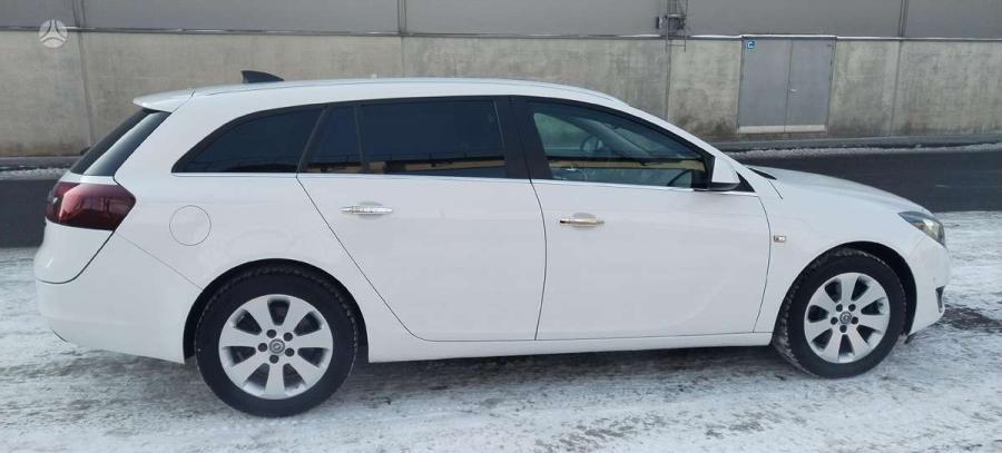 White Opel Insignia 2016 in Klaipeda, with an engine capacity of 1.96 L and mileage of 199 thousand km for 6200 €, photo 8 on AUTOMOTO.COM.LV