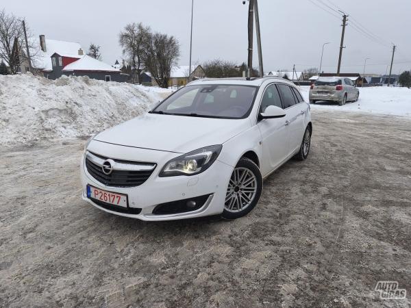 White Opel Insignia 2016 in Jurbarkas, with an engine capacity of 1.60 L and mileage of 242 thousand km for 4700 €, photo 2 on AUTOMOTO.COM.LV