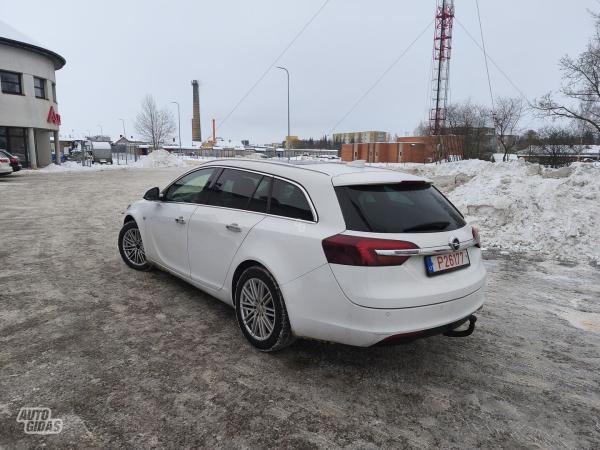 White Opel Insignia 2016 in Jurbarkas, with an engine capacity of 1.60 L and mileage of 242 thousand km for 4700 €, photo 3 on AUTOMOTO.COM.LV