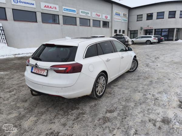 White Opel Insignia 2016 in Jurbarkas, with an engine capacity of 1.60 L and mileage of 242 thousand km for 4700 €, photo 4 on AUTOMOTO.COM.LV