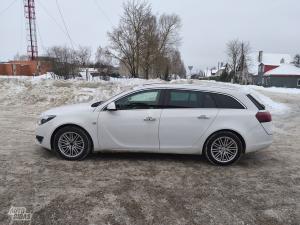 White Opel Insignia 2016 in Jurbarkas, with an engine capacity of 1.60 L and mileage of 242 thousand km for 4700 €, photo 5 on AUTOMOTO.COM.LV