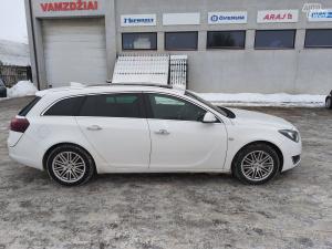 White Opel Insignia 2016 in Jurbarkas, with an engine capacity of 1.60 L and mileage of 242 thousand km for 4700 €, photo 6 on AUTOMOTO.COM.LV