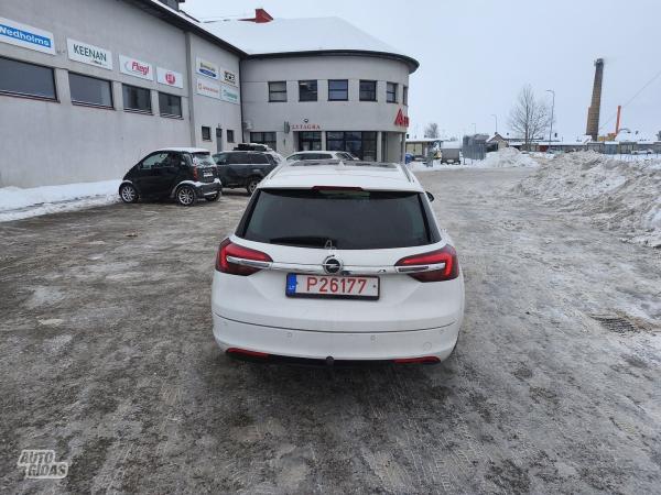 White Opel Insignia 2016 in Jurbarkas, with an engine capacity of 1.60 L and mileage of 242 thousand km for 4700 €, photo 8 on AUTOMOTO.COM.LV