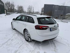 White Opel Insignia 2016 in Panevezys, with an engine capacity of 1.60 L and mileage of 253 thousand km for 6600 €, photo 5 on AUTOMOTO.COM.LV