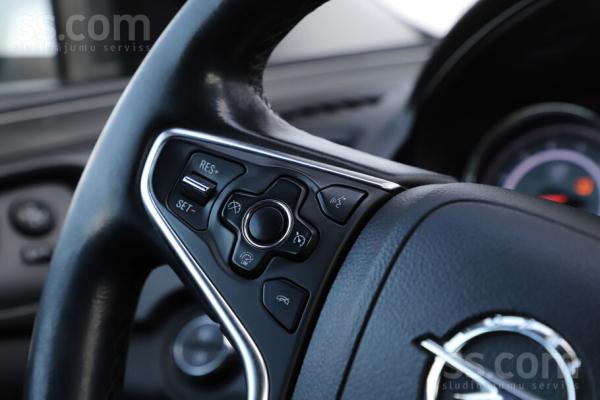 Balts Opel Insignia 2016 Tukums, ar dzinēja tilpumu 1.60 L un nobraukumu 251 tūkst. km par 5950 €, foto 9 vietnē AUTOMOTO.COM.LV