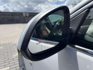 White Opel Insignia 2016 in Siauliai, with an engine capacity of 1.96 L and mileage of 205 thousand km for 7300 €, photo 15 on AUTOMOTO.COM.LV