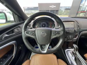 White Opel Insignia 2016 in Siauliai, with an engine capacity of 1.96 L and mileage of 205 thousand km for 7300 €, photo 20 on AUTOMOTO.COM.LV