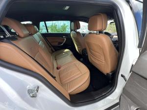 White Opel Insignia 2016 in Siauliai, with an engine capacity of 1.96 L and mileage of 205 thousand km for 7300 €, photo 28 on AUTOMOTO.COM.LV