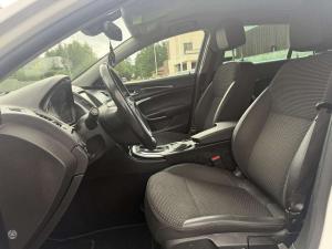 Balts Opel Insignia 2016 Viļņa, ar dzinēja tilpumu 1.96 L un nobraukumu 260 tūkst. km par 4500 €, foto 14 vietnē AUTOMOTO.COM.LV