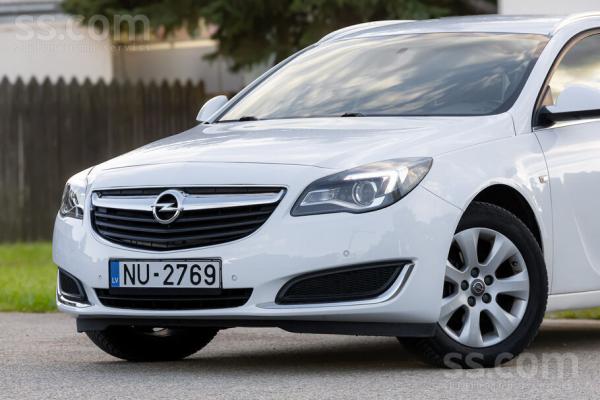 White Opel Insignia 2016 in Jelgava, with an engine capacity of 1.60 L and mileage of 277 thousand km for 6100 €, photo 2 on AUTOMOTO.COM.LV