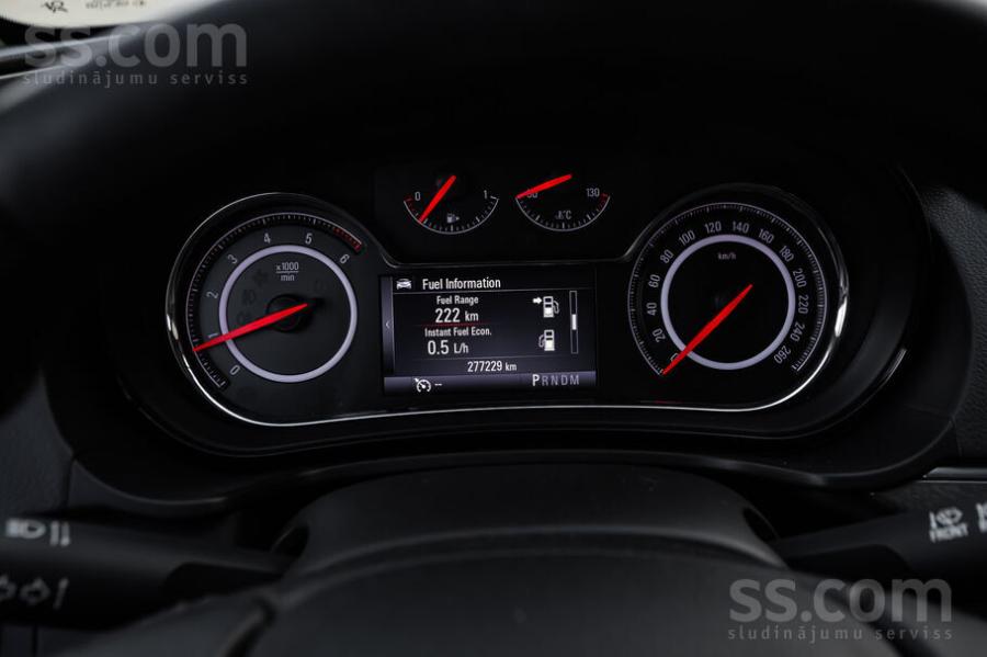 Balts Opel Insignia 2016 Jelgava, ar dzinēja tilpumu 1.60 L un nobraukumu 277 tūkst. km par 6100 €, foto 24 vietnē AUTOMOTO.COM.LV