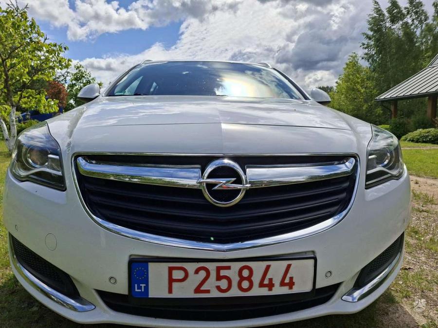 Balts Opel Insignia 2016 Viļņa, ar dzinēja tilpumu 2.00 L un nobraukumu 250 tūkst. km par 4200 €, foto 1 vietnē AUTOMOTO.COM.LV