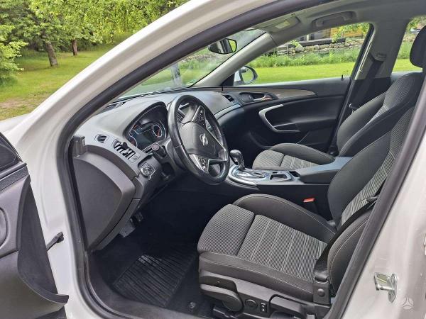 Balts Opel Insignia 2016 Viļņa, ar dzinēja tilpumu 2.00 L un nobraukumu 250 tūkst. km par 4200 €, foto 10 vietnē AUTOMOTO.COM.LV