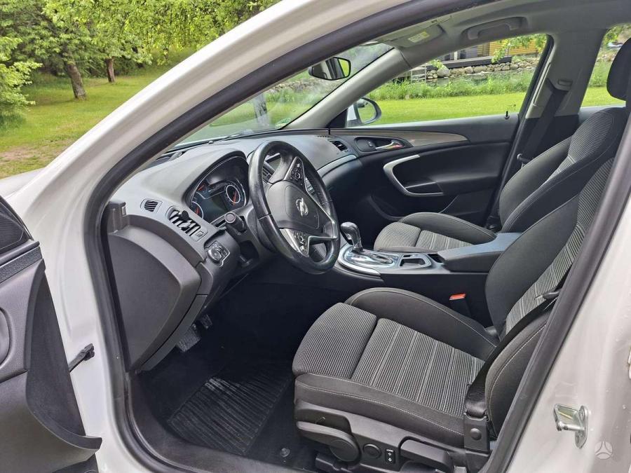 Balts Opel Insignia 2016 Viļņa, ar dzinēja tilpumu 2.00 L un nobraukumu 250 tūkst. km par 4200 €, foto 11 vietnē AUTOMOTO.COM.LV