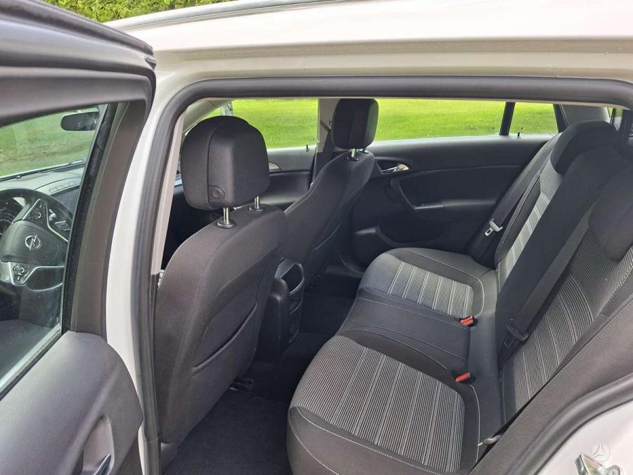 Balts Opel Insignia 2016 Viļņa, ar dzinēja tilpumu 2.00 L un nobraukumu 250 tūkst. km par 4200 €, foto 13 vietnē AUTOMOTO.COM.LV