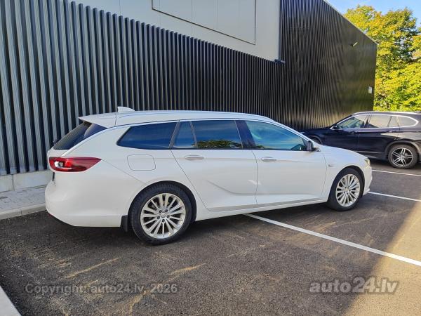 White Opel Insignia 2017 in Tallinn, with an engine capacity of 1.50 L and mileage of 219 thousand km for 10900 €, photo 3 on AUTOMOTO.COM.LV
