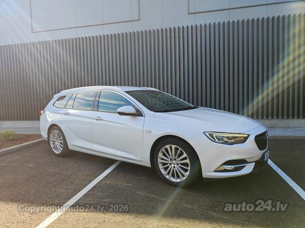 White Opel Insignia 2017 in Tallinn, with an engine capacity of 1.50 L and mileage of 219 thousand km for 10900 €, photo 4 on AUTOMOTO.COM.LV